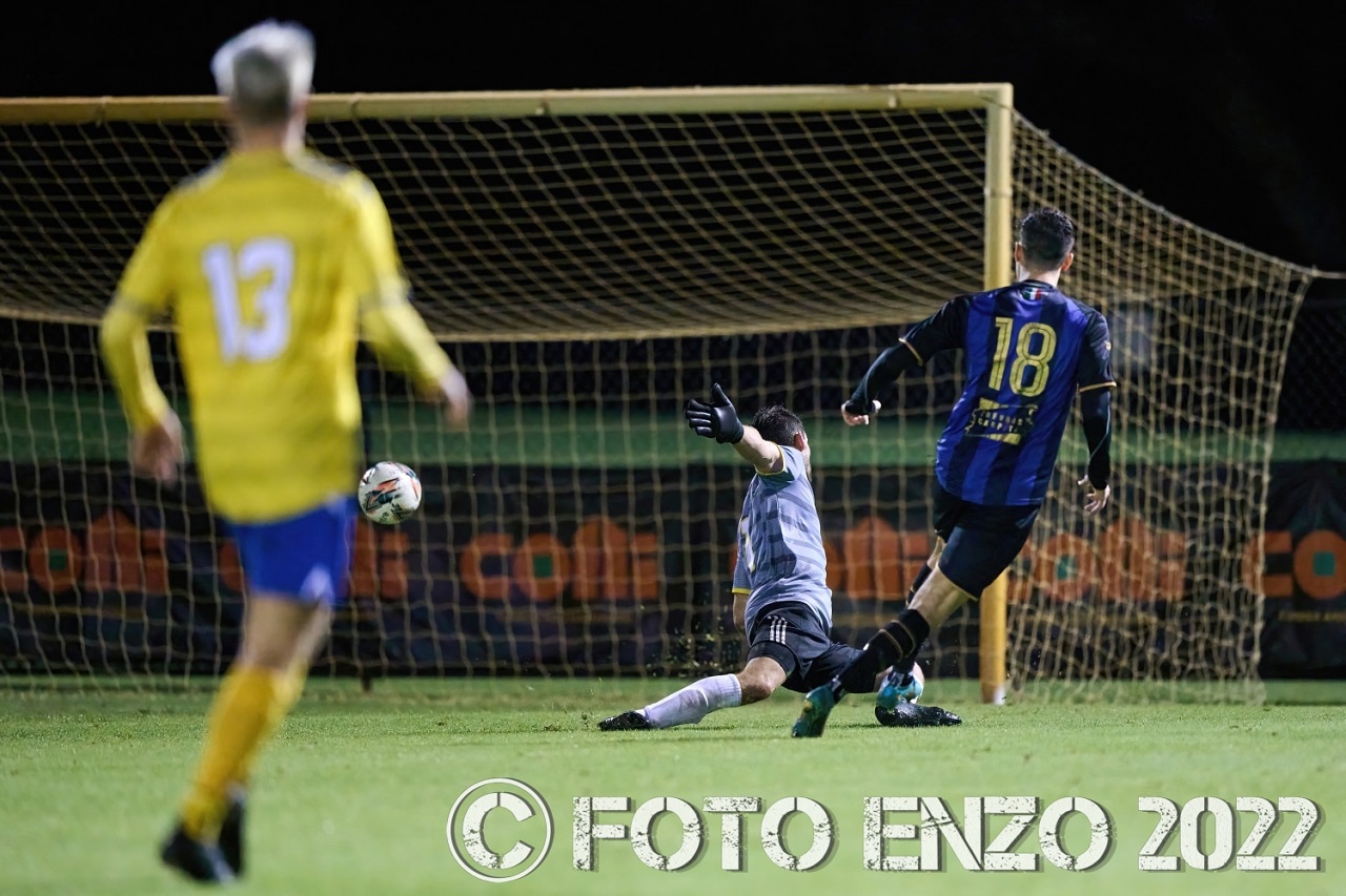 Fraser Dunlop scores in Bayswater's 10-1 win over Kingsley Westside in ...